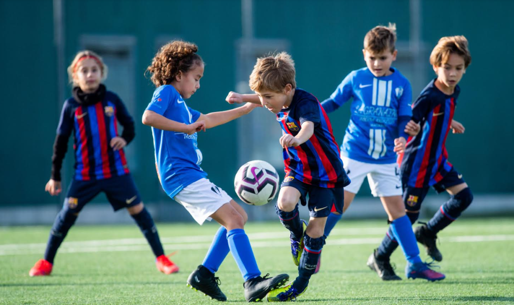 Barça Academy regresa a Quito para compartir experiencia de juego y ...
